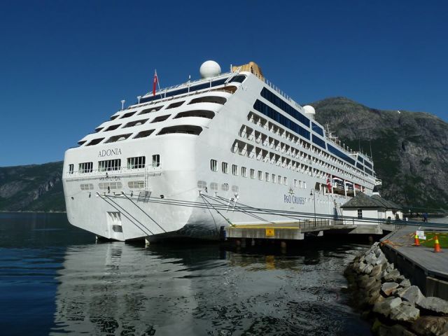 No.1522 R Eight launched in 2000 | The World's Passenger Ships
