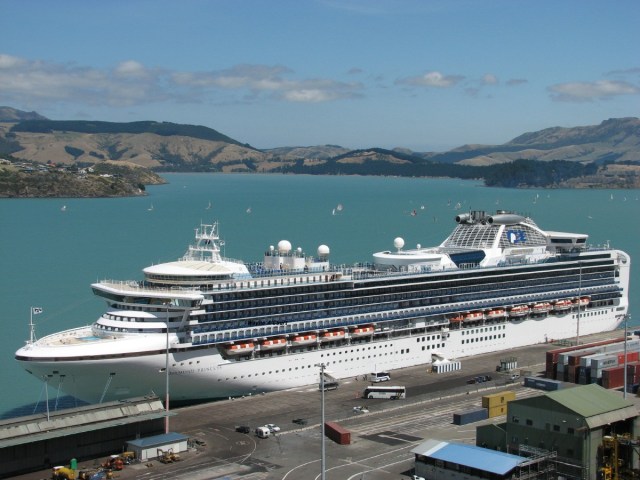 Diamond Princess | The World's Passenger Ships