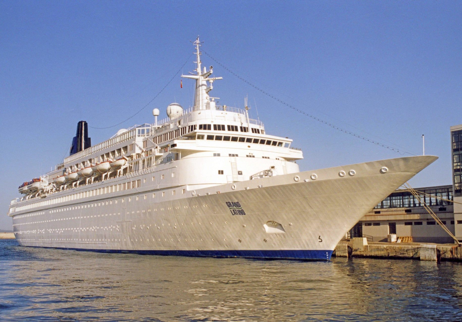 No.1004 Royal Viking Sky launched 1972 | The World's Passenger Ships