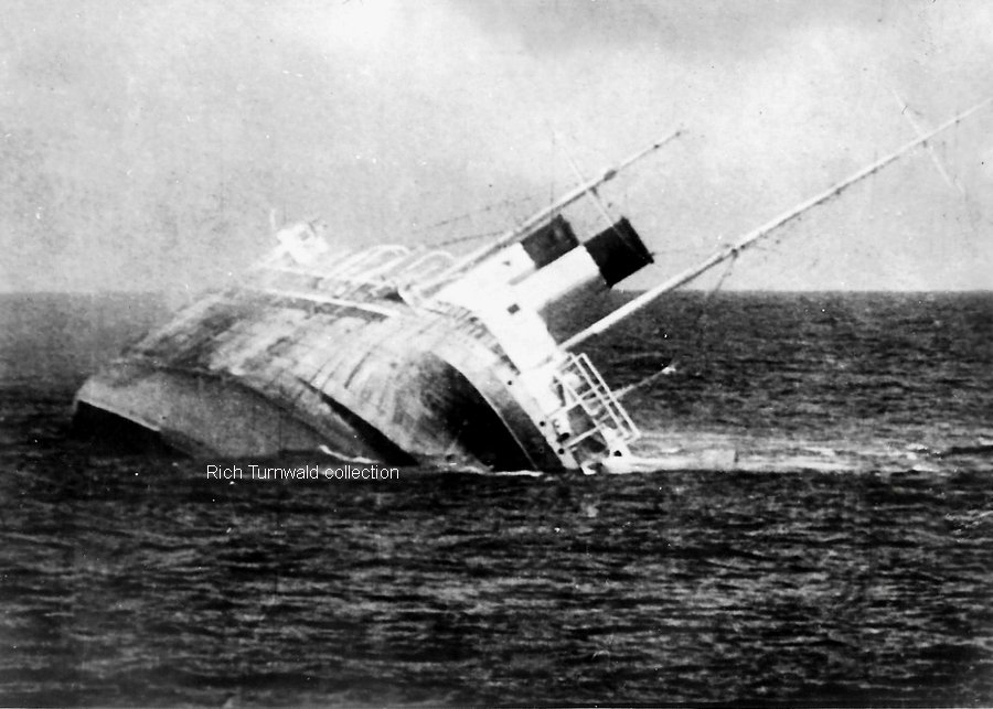 No.148 Edinburgh Castle launched in 1910 | The World's Passenger Ships