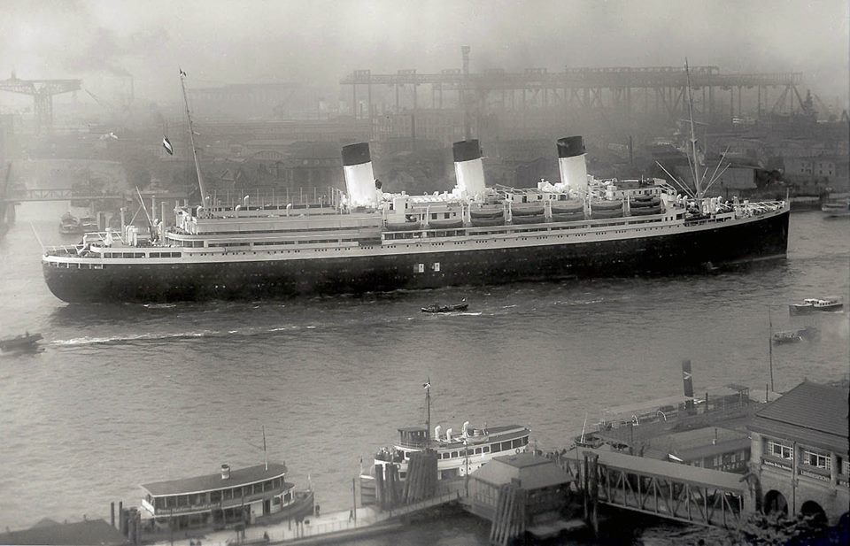 No.452 Cap Arcona launched in 1927 | The World's Passenger Ships