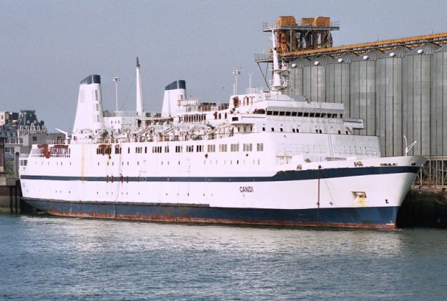 No.979 Massalia launched in 1971 | The World's Passenger Ships