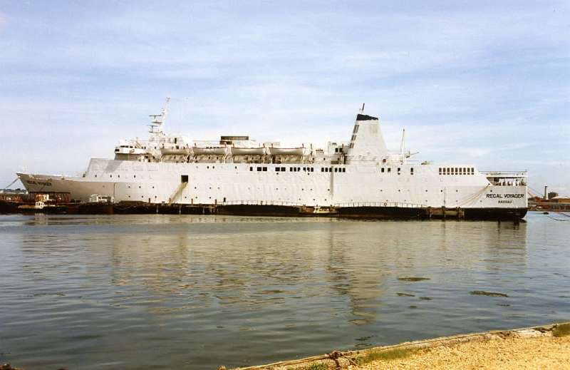 No.979 Massalia launched in 1971 | The World's Passenger Ships