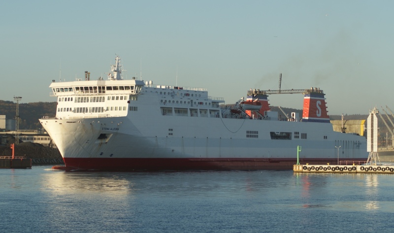 No.1444 Dawn Merchant launched in 1997 | The World's Passenger Ships