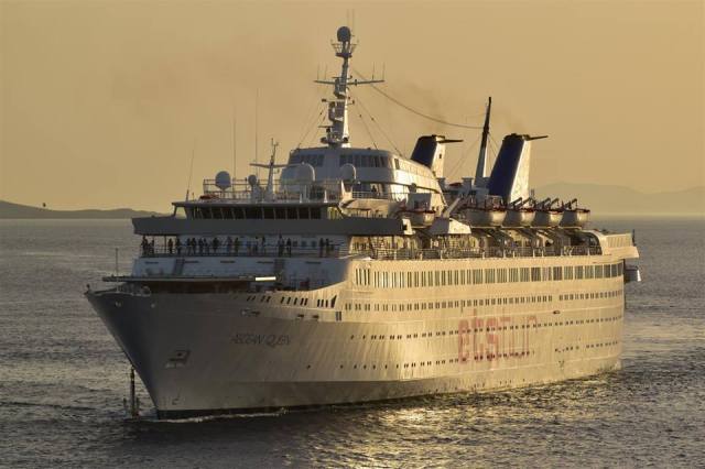 No.964 Starward launched 1968 | The World's Passenger Ships