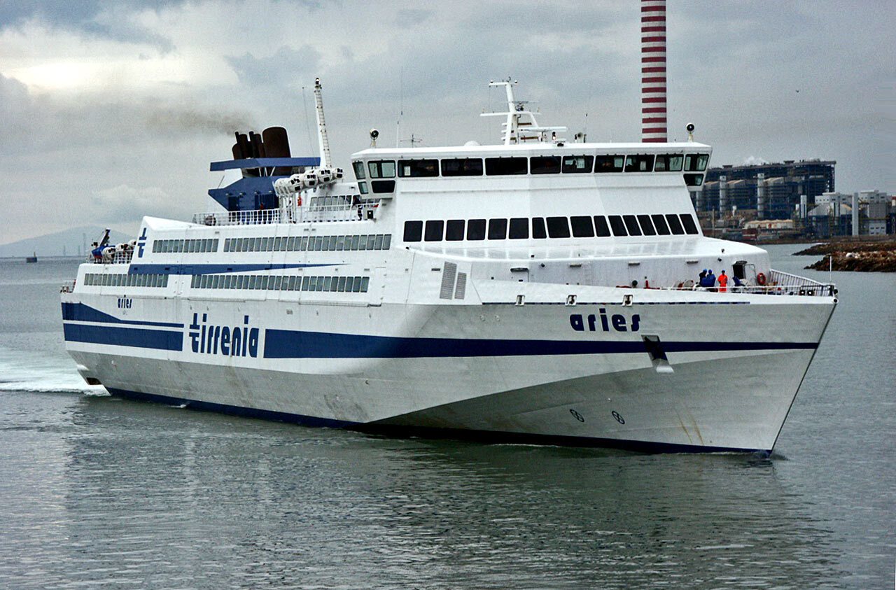 No.1474 Aries launched 1998 | The World's Passenger Ships