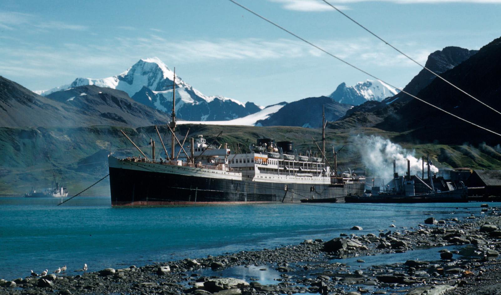 No.471 Highland Chieftain launched in 1928 | The World's Passenger Ships