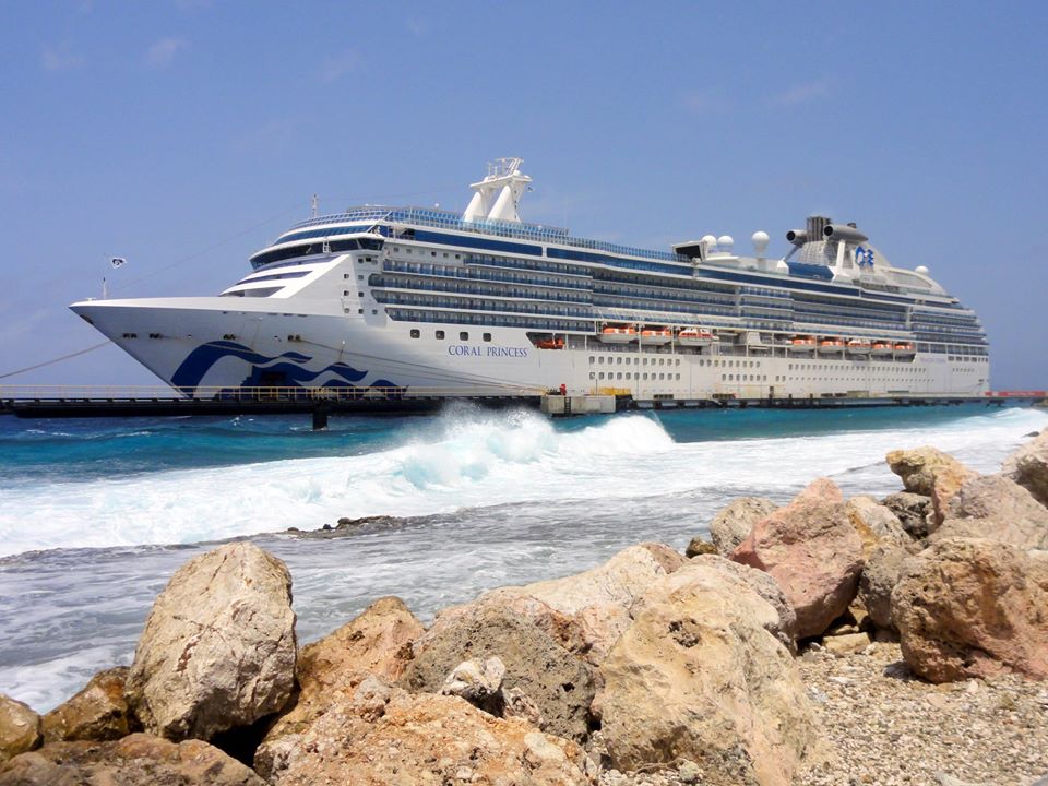 No.1585 Coral Princess launched in 2002 | The World's Passenger Ships
