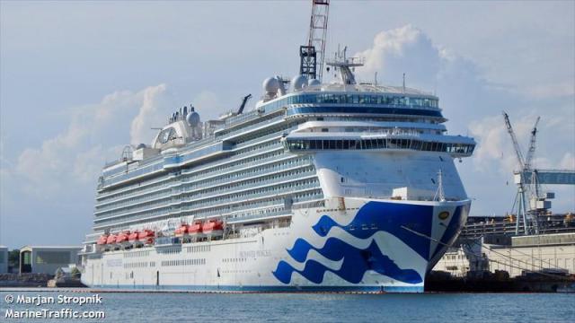 No.1949 Enchanted Princess floated out 6 Aug 2019 | The World's ...