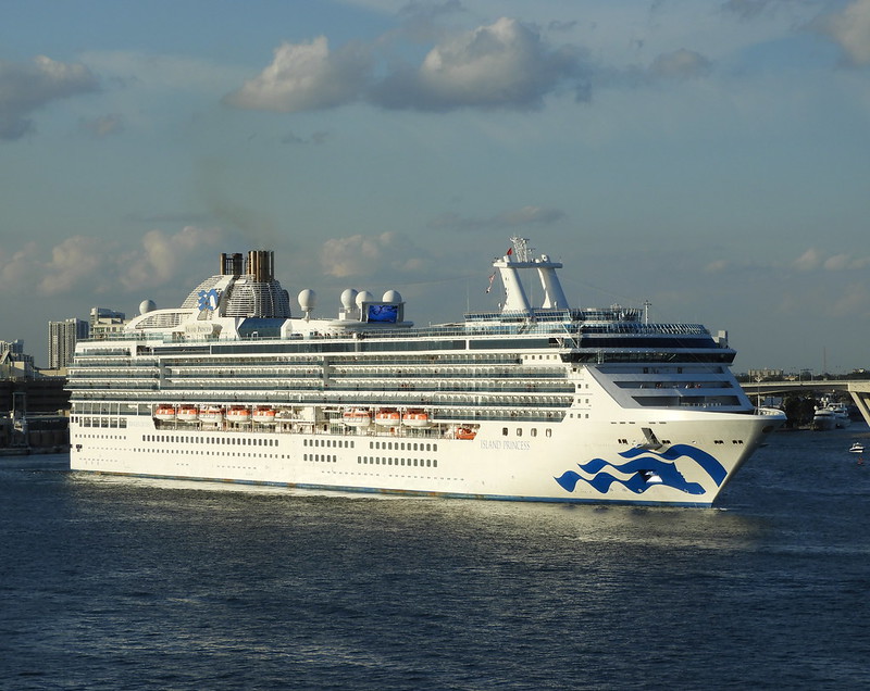 No.1593 Island Princess launched in 2002 | The World's Passenger Ships