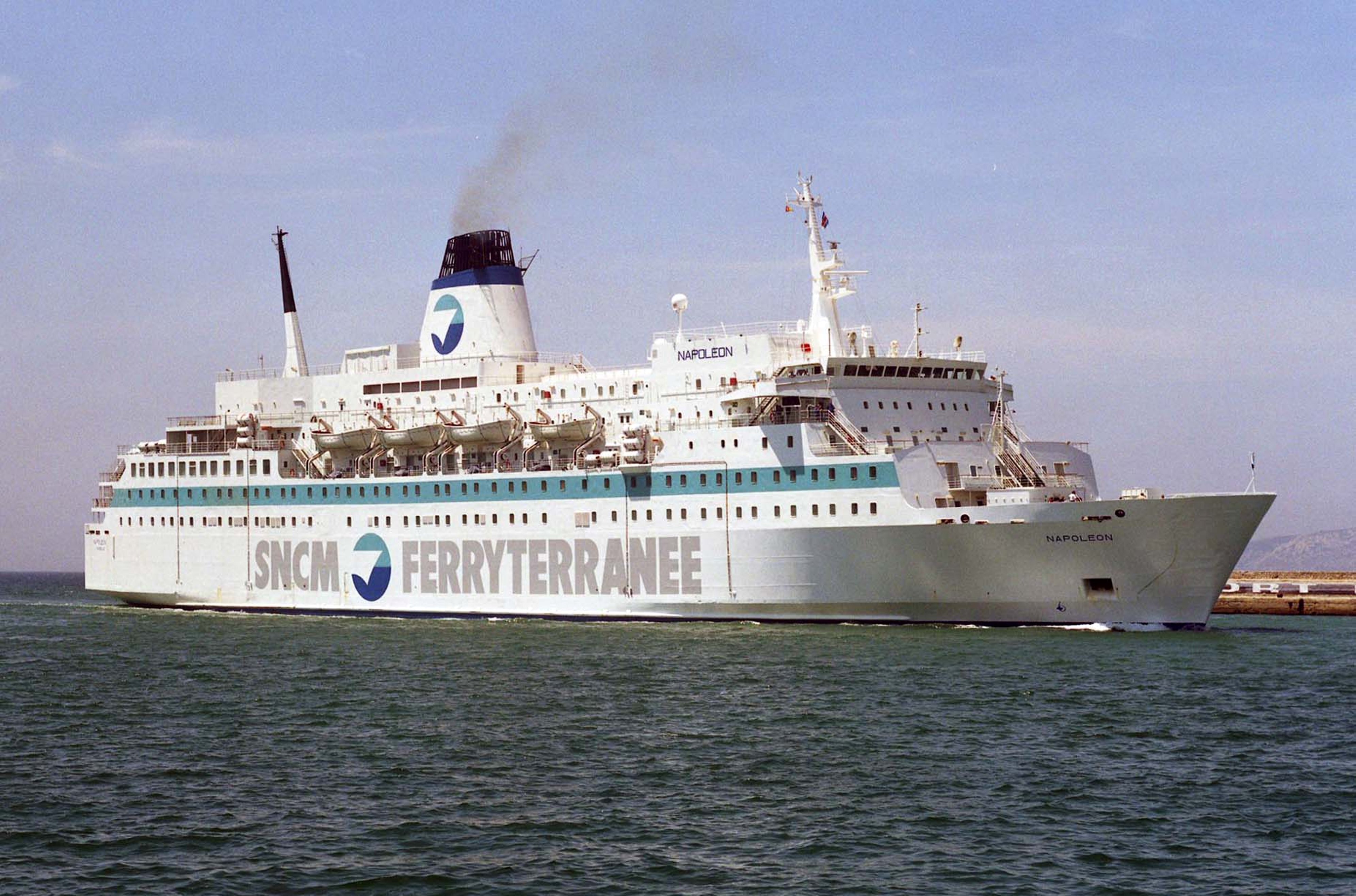 No.1059 Napoleon launched in 1976 | The World's Passenger Ships