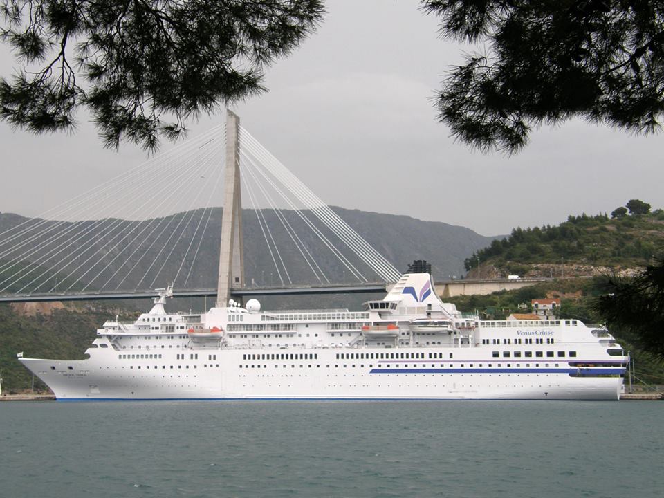 No.1441 Pacific Venus launched in 1997 | The World's Passenger Ships