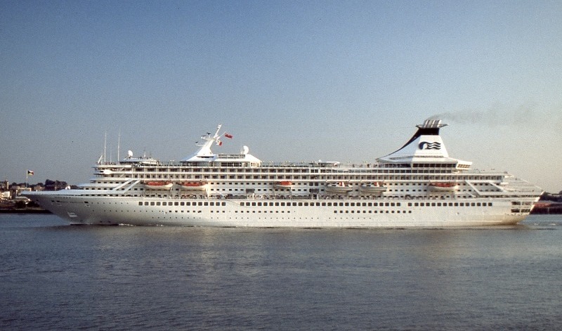 No.1160 Royal Princess launched in 1984 | The World's Passenger Ships