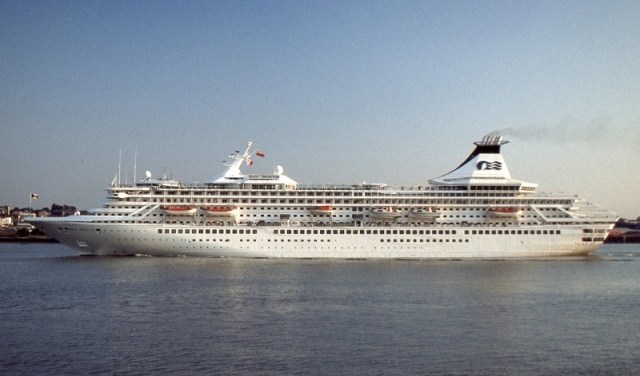 No.1160 Royal Princess launched in 1984 | The World's Passenger Ships