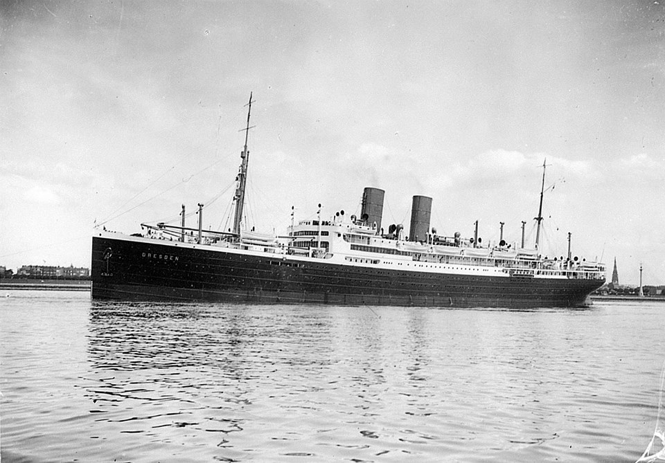 No.235 Zeppelin launched in 1914 | The World's Passenger Ships