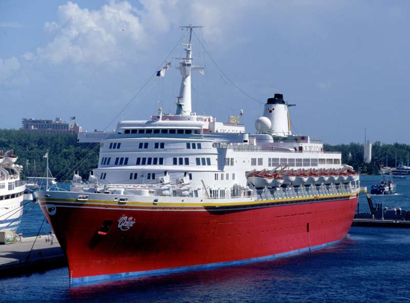No.930 Oceanic launched 15 Jan 1963 | The World's Passenger Ships
