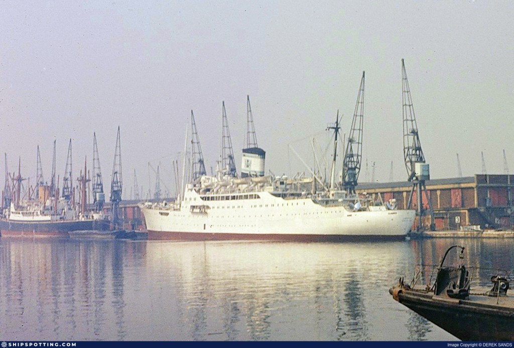 No.793 17 de Octubre launched in 1950 | The World's Passenger Ships