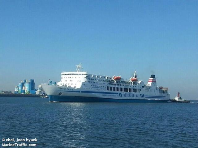 No.1272 New Akashi launched in 1991 | The World's Passenger Ships