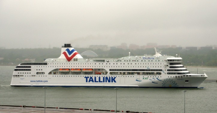 No.1624 Victoria 1 launched in 2003 | The World's Passenger Ships