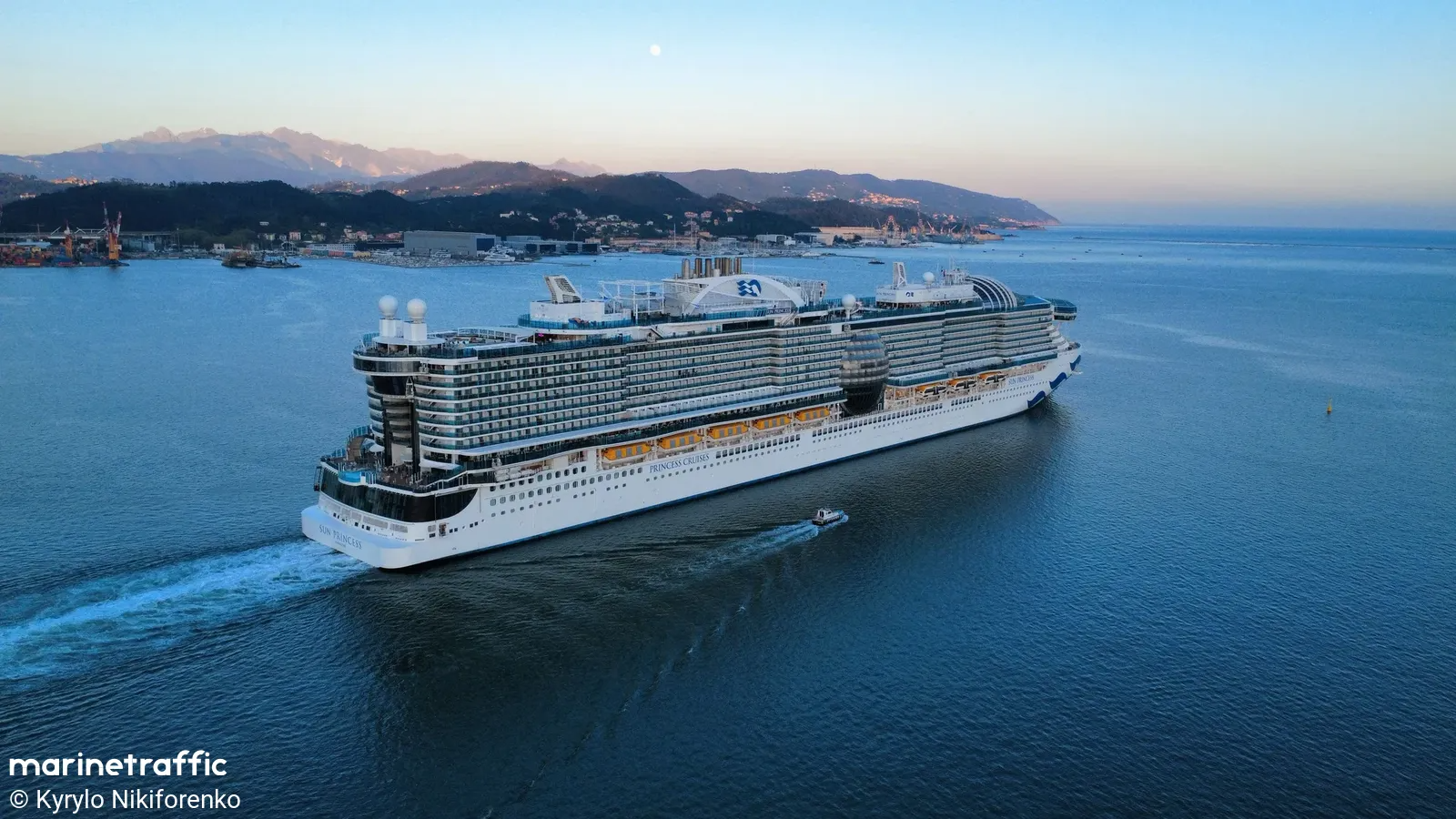 No.2055 Sun Princess floated out 9 Mar 2023 | The World's Passenger Ships