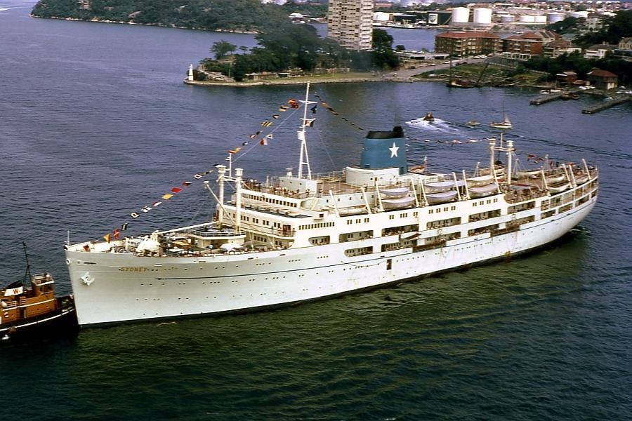 No.654 HMS Fencer launched in 1942 | The World's Passenger Ships