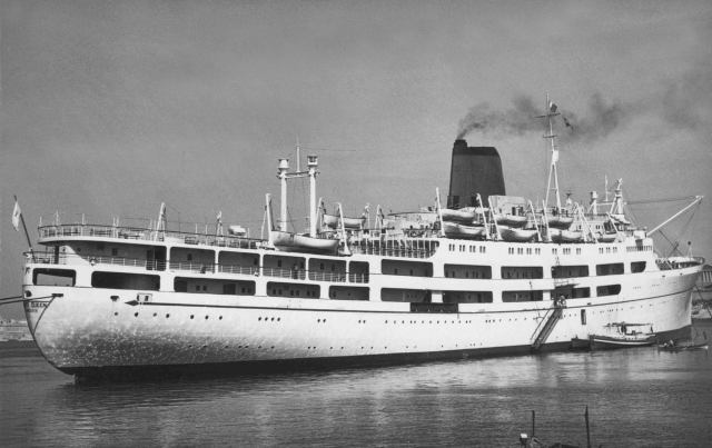 No.654 HMS Fencer launched in 1942 | The World's Passenger Ships