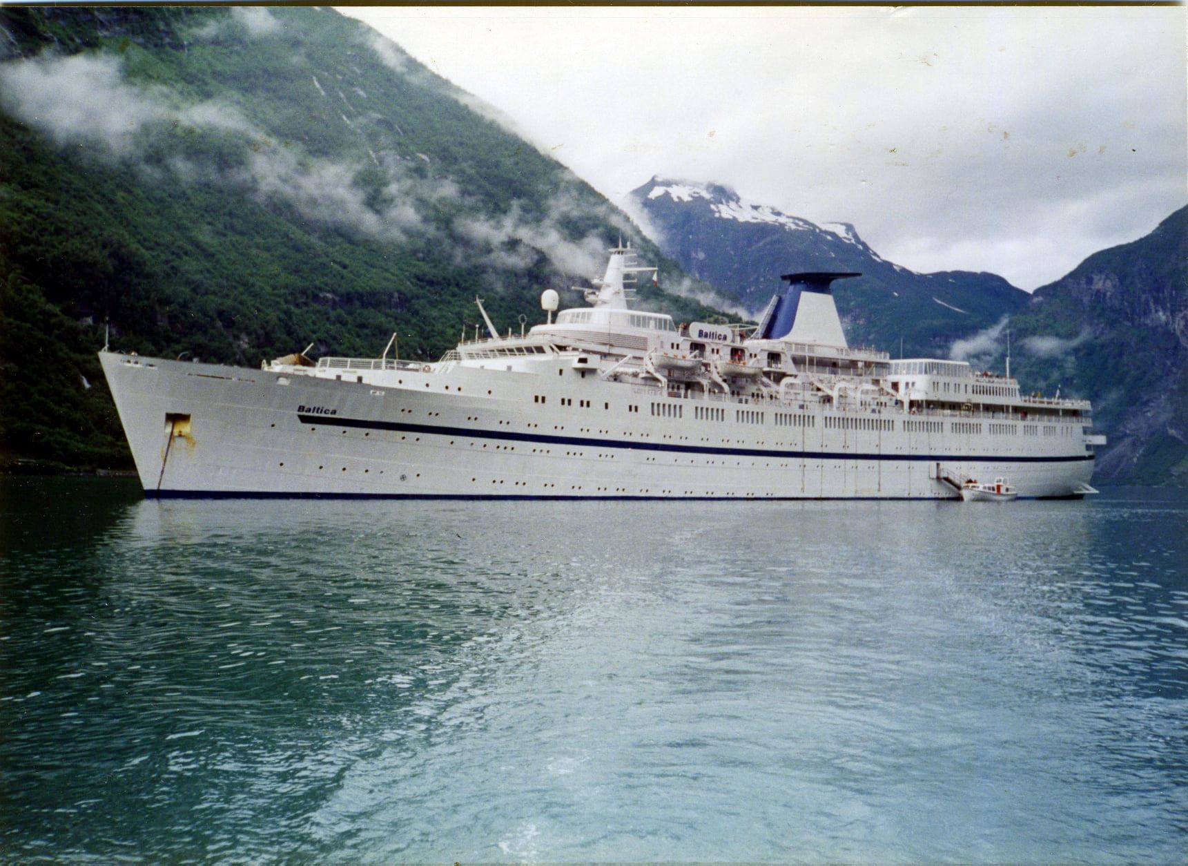 No.874 Port Melbourne launched in 1955 | The World's Passenger Ships