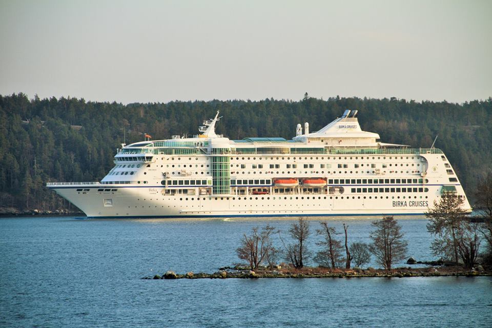 No.1636 Birka Paradise launched in 2004 | The World's Passenger Ships