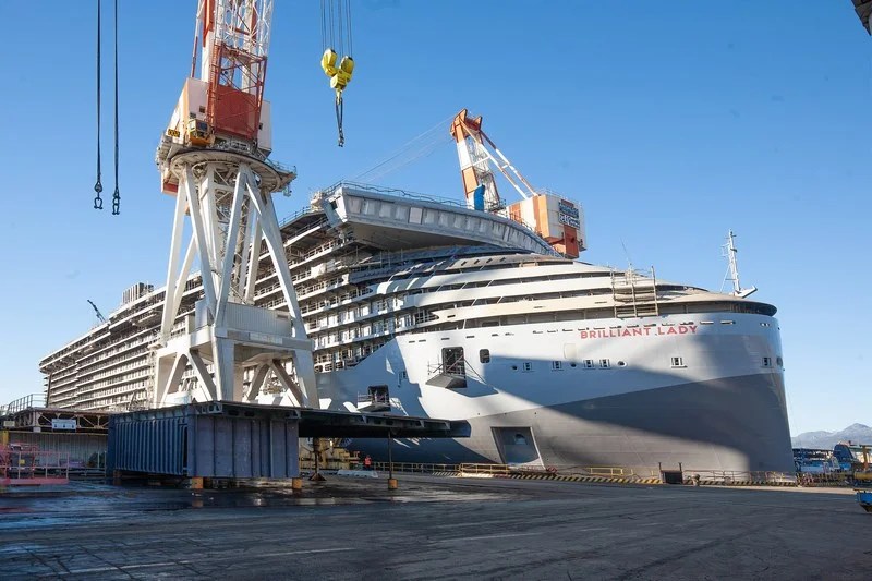 No.2048 Brilliant Lady floated out 25 Nov 2022 | The World's Passenger ...