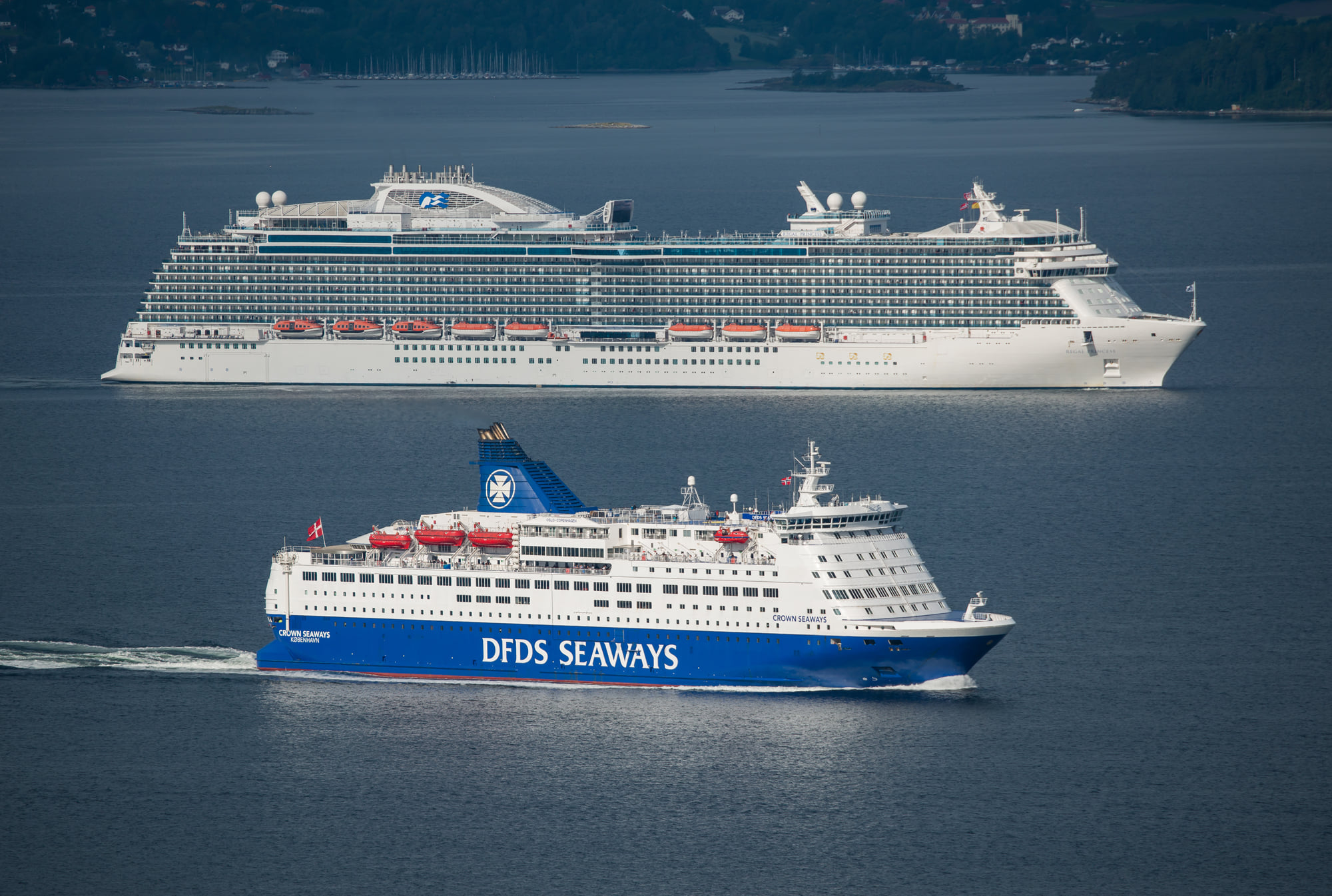 No.1309 Crown of Scandinavia launched in 1992 | The World's Passenger Ships