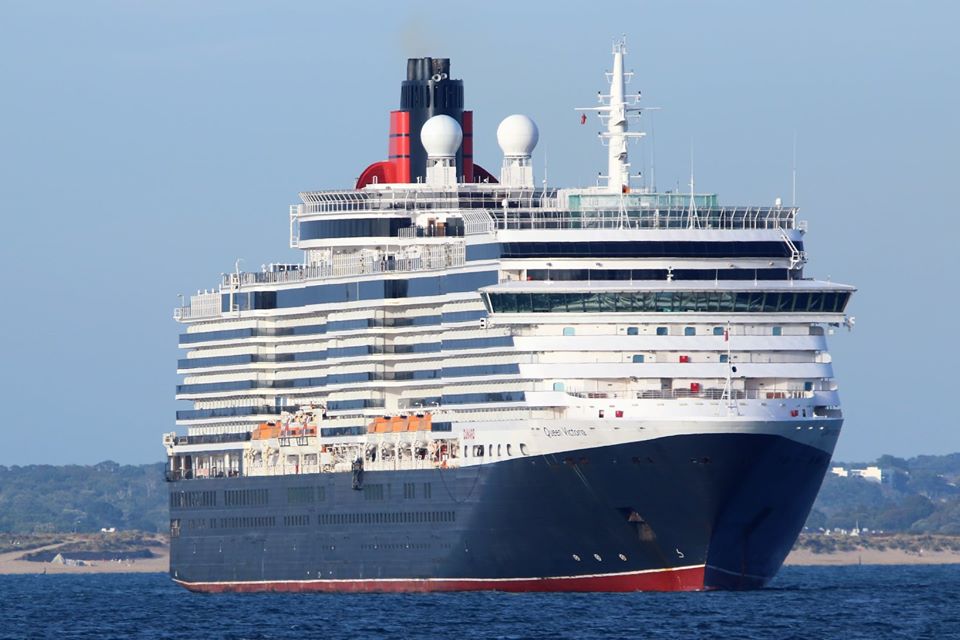 No.1698 Queen Victoria floated out 2007 | The World's Passenger Ships