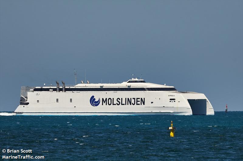 No.1926 Express 4 launched in 2018 | The World's Passenger Ships