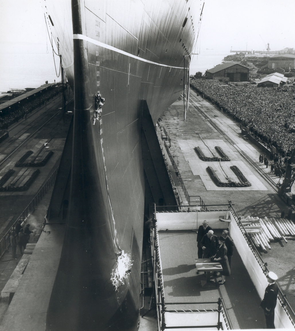 No.913 FRANCE launched 11 May 1960 | The World's Passenger Ships