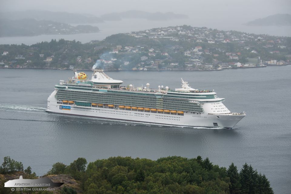 No.1717 Independence of the Seas launched in 2007 | The World's ...