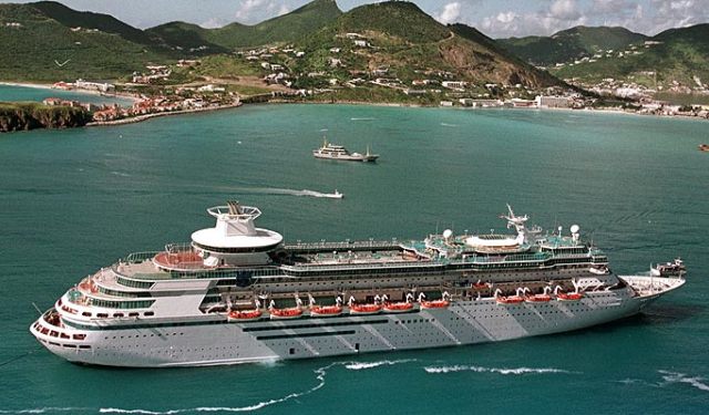 No.1266 Monarch of the Seas launched in 1990 | The World's Passenger Ships