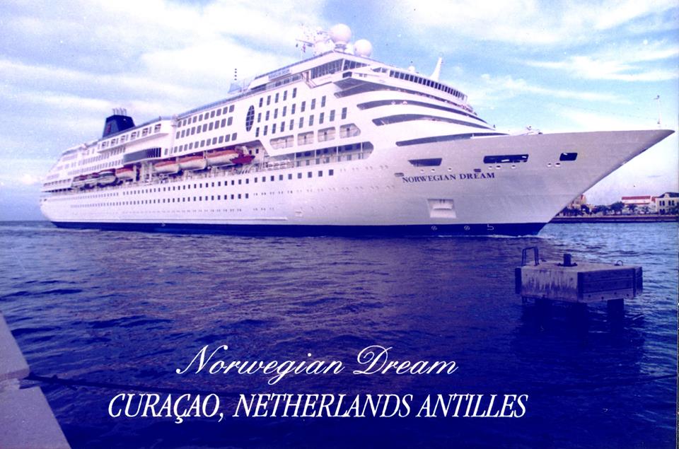 No.1305 Dreamward launched in 1992 | The World's Passenger Ships