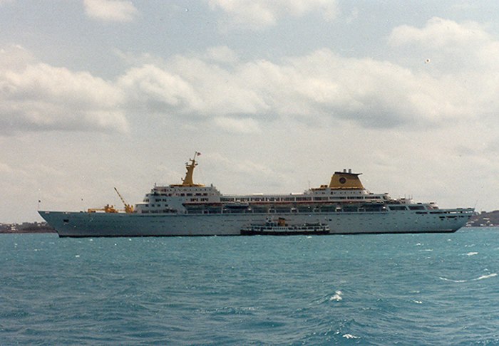 No.930 Oceanic launched 15 Jan 1963 | The World's Passenger Ships