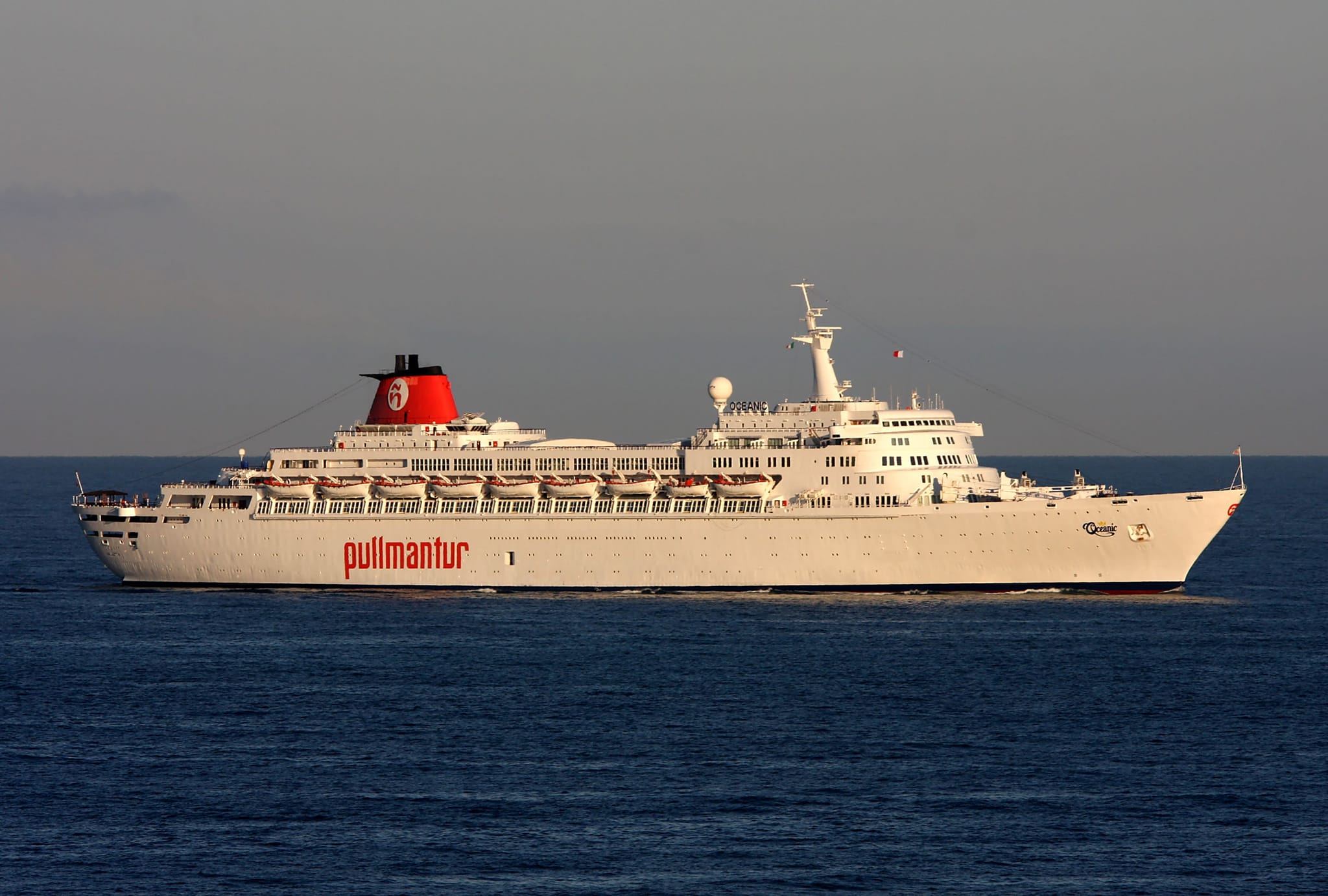No.930 Oceanic launched 15 Jan 1963 | The World's Passenger Ships