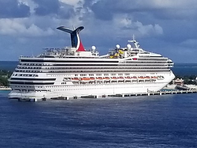 No.1390 Carnival Destiny launched in 1995 | The World's Passenger Ships