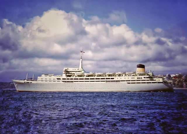 No.870 Southern Cross launched in 1954 | The World's Passenger Ships