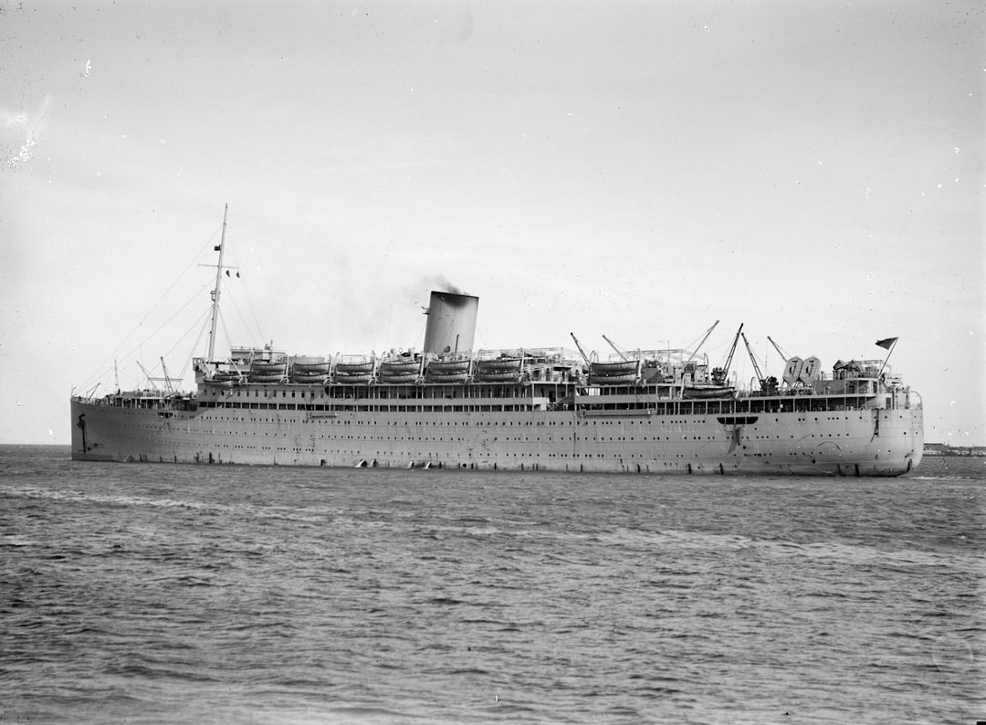 No.428 Asturias launched in 1925 | The World's Passenger Ships