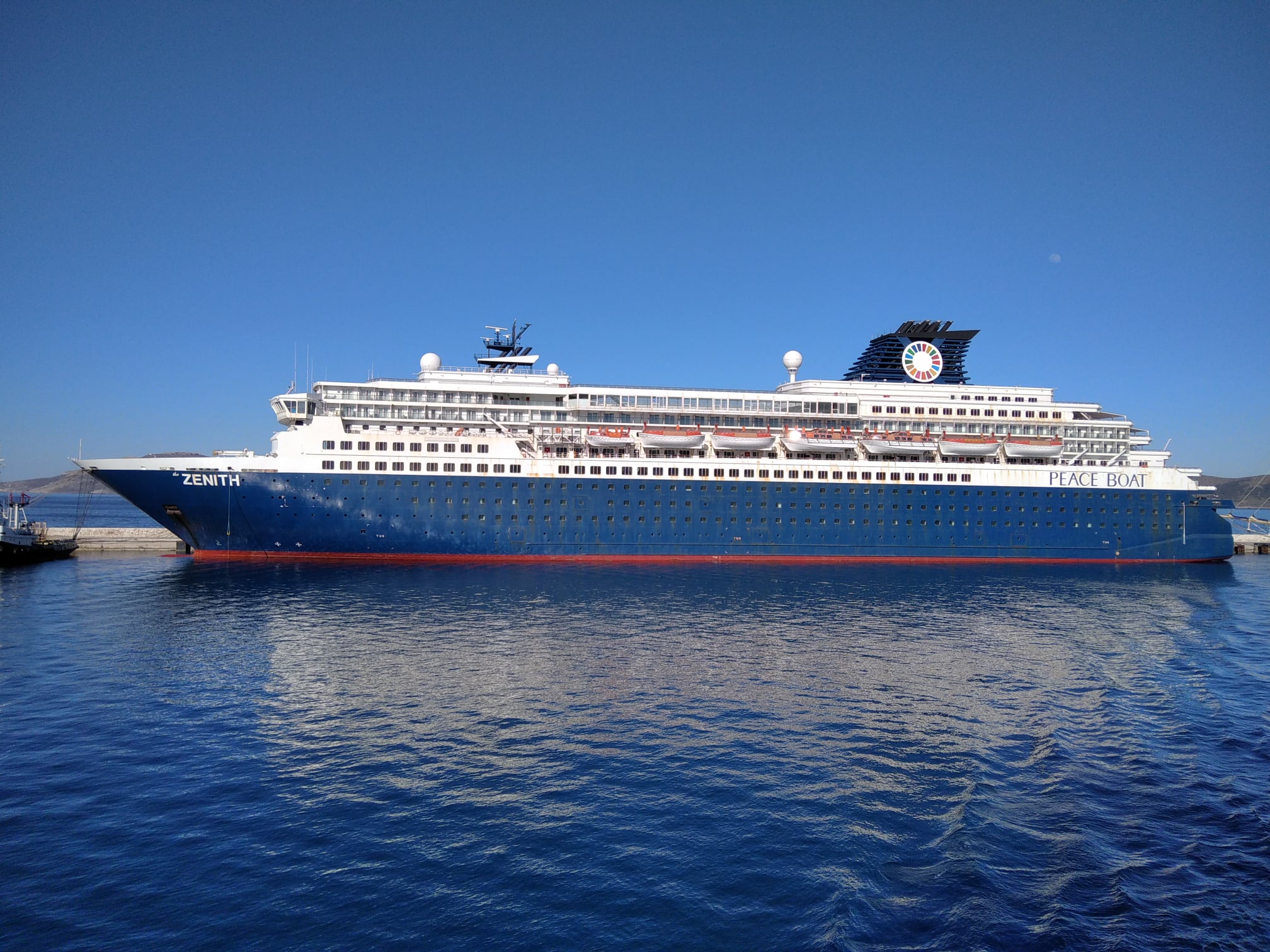 No.1304 Zenith launched in 1992 | The World's Passenger Ships