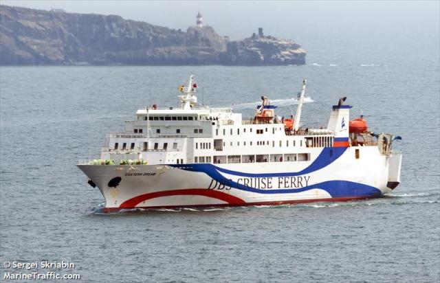 No.1343 Queen Coral launched in 1993 | The World's Passenger Ships