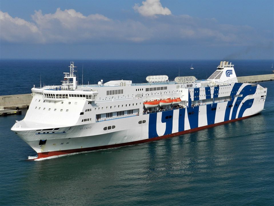 No.1350 Splendid launched in 1993 | The World's Passenger Ships