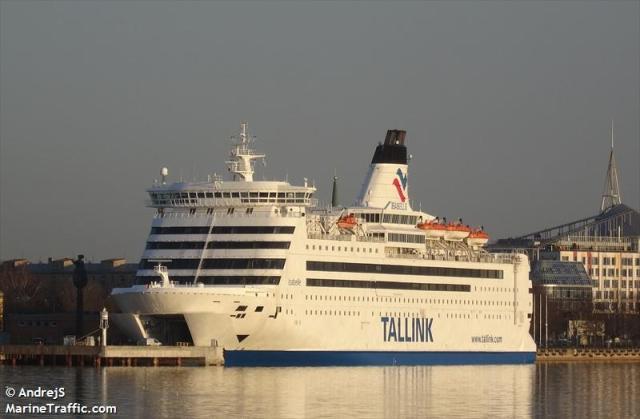 No.1226 Isabella launched in 1988 | The World's Passenger Ships