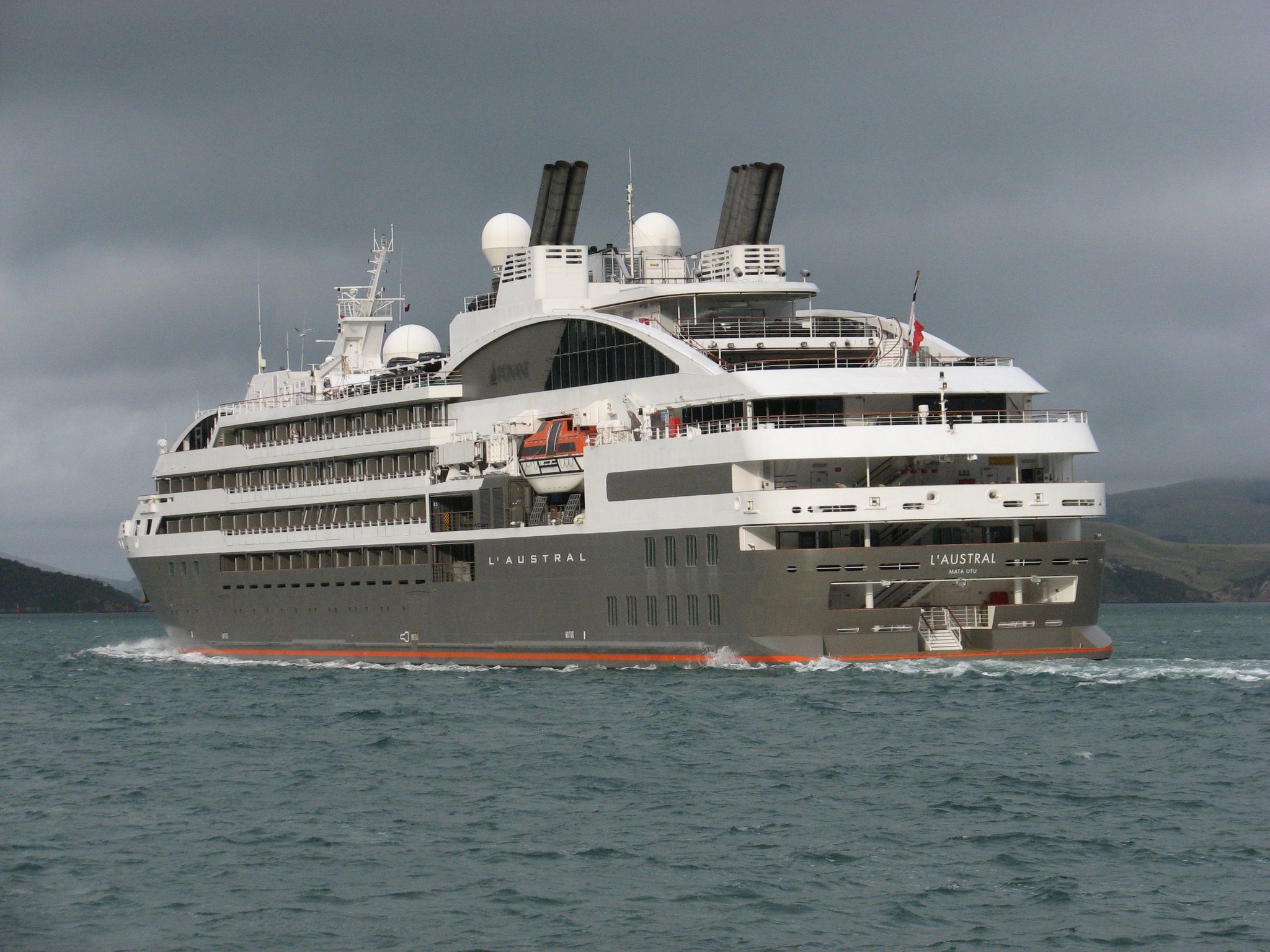 No.1775 L’Austral launched in 2010 | The World's Passenger Ships