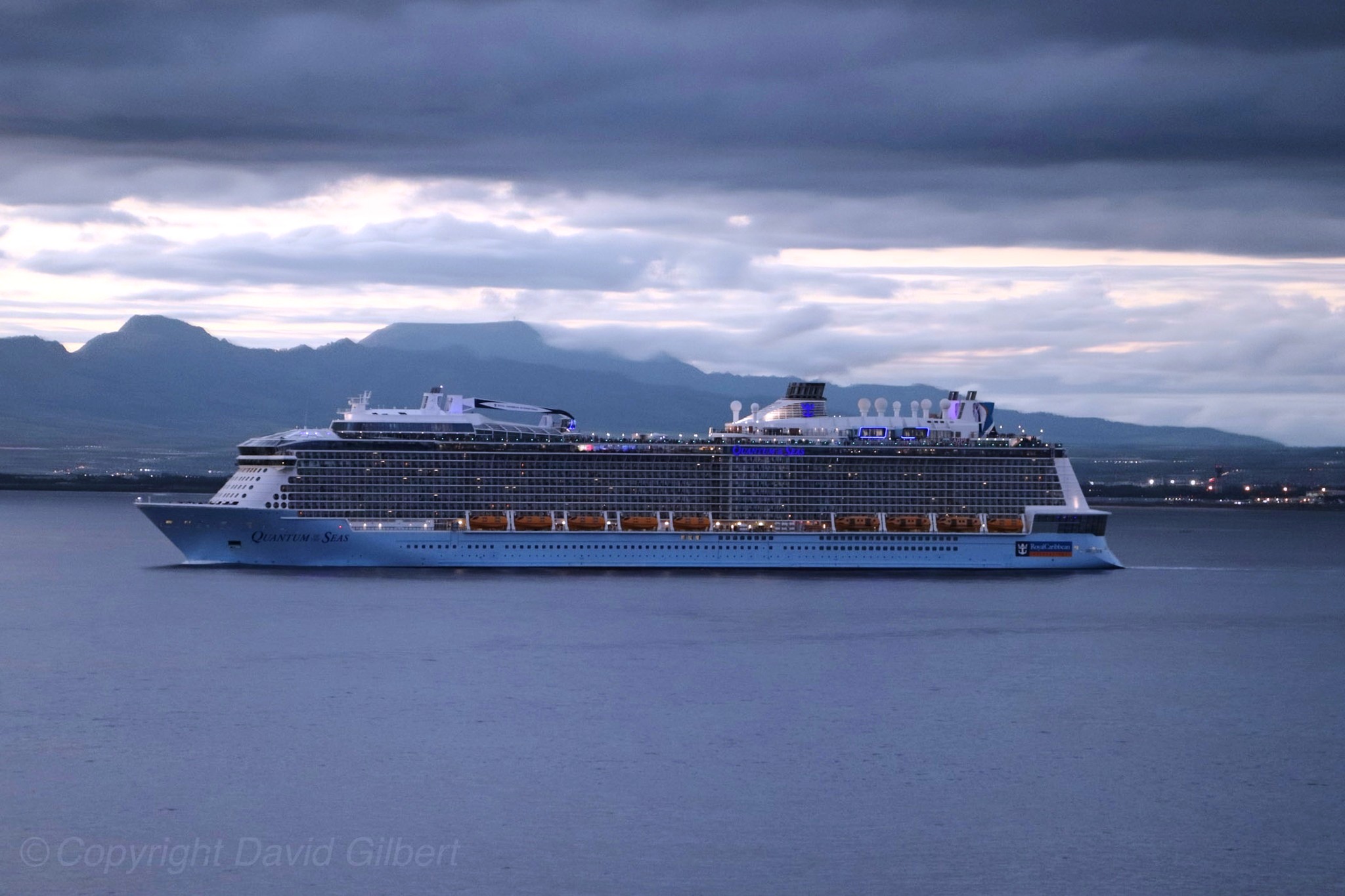 No.1850 Quantum of the Seas floated out in 2014 | The World's Passenger ...