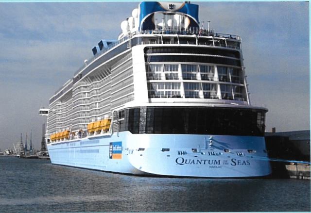 No.1850 Quantum of the Seas floated out in 2014 | The World's Passenger ...