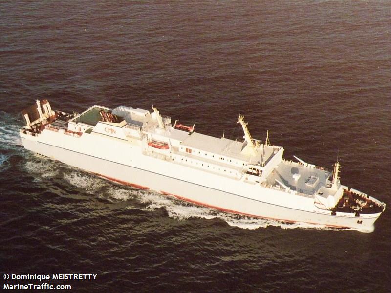 No.1163 Santa Regina launched in 1984 | The World's Passenger Ships