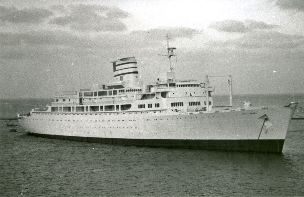 No.898 Santa Paula launched in 1958 | The World's Passenger Ships